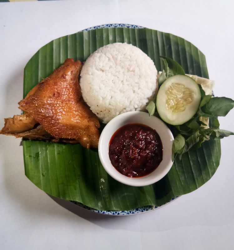 Nasi Paha Atas(Gending) Ayam Goreng Mina Rasa