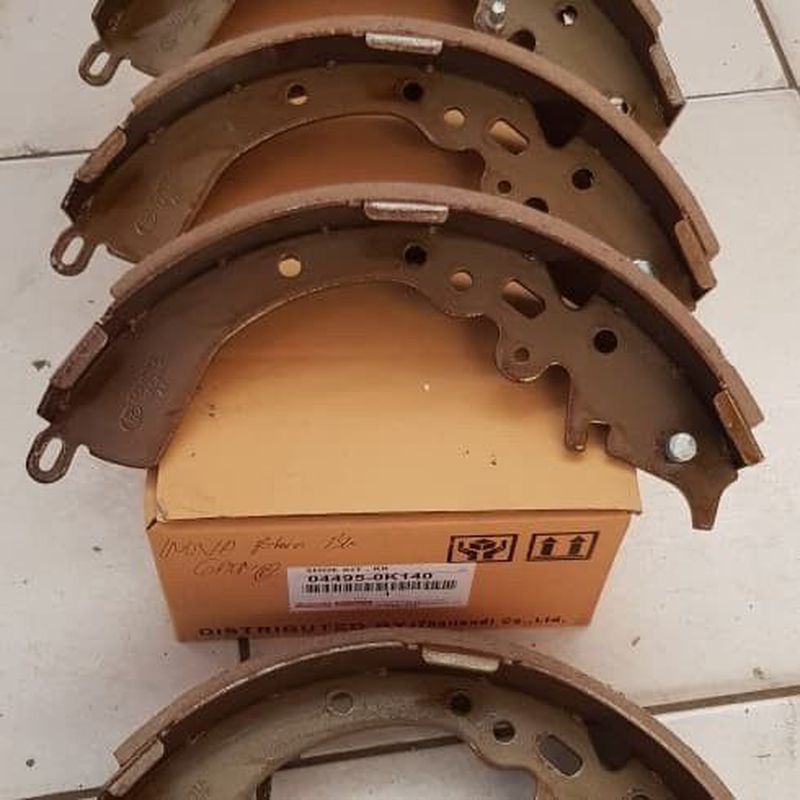 kampas rem belakang innova reborn