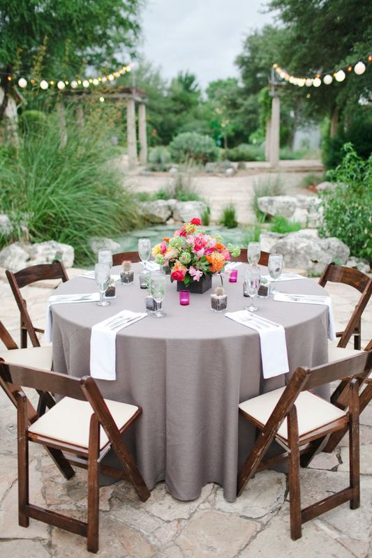 ROUND TABLE MEJA BUNDAR