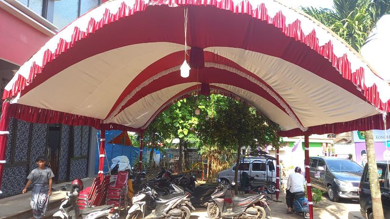 tenda lengkung standar