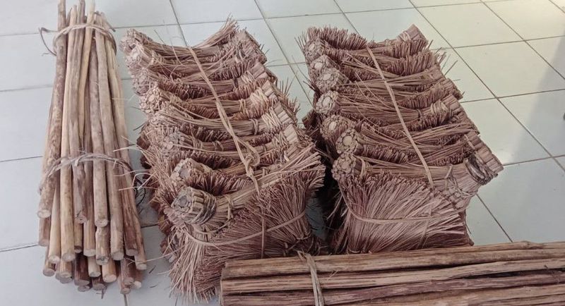 sapu rotan
