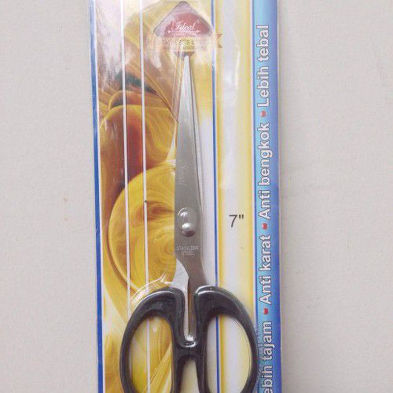 Gunting Ukuran Sedang