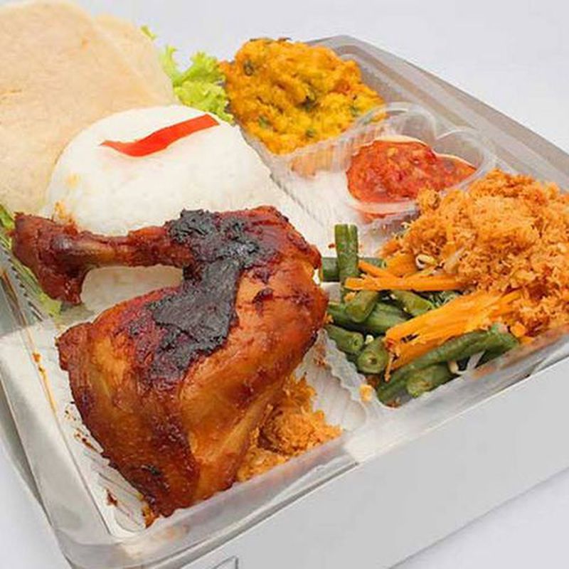 PAKET SNACK DAN NASI BOX B