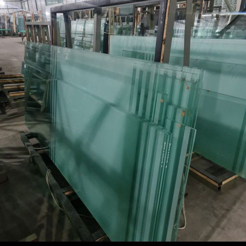 Pemasangan kaca tempered 10 mm