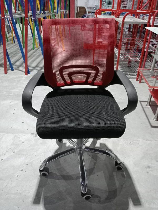 KURSI KERJA KANTOR 1/2 BIRO - Hitam