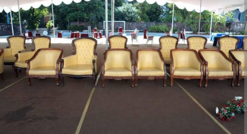 sewa kursi vip 1 set