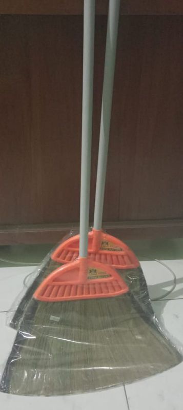 SAPU LANTAI