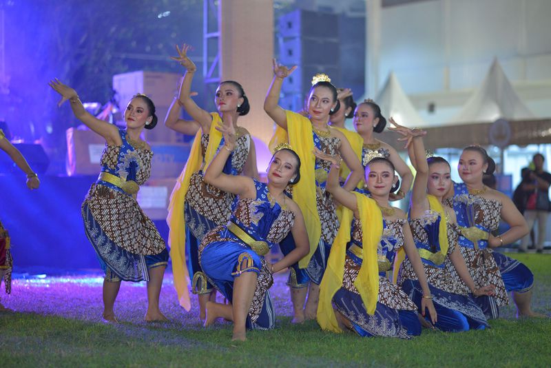 Talent Tari Traditional / Modern