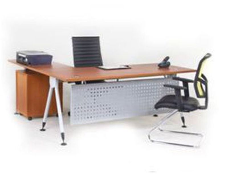 Meja Kantor Persegi