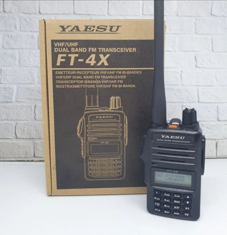 HT YAESU