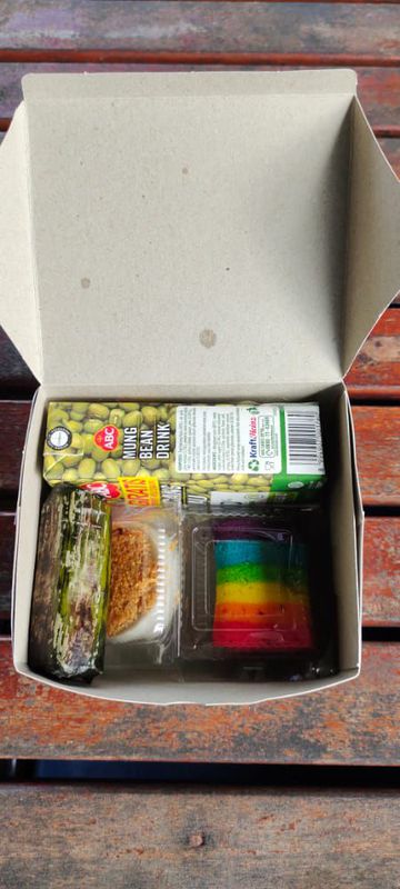 Snack (Snack Kotak Standard) + Teh & Kopi