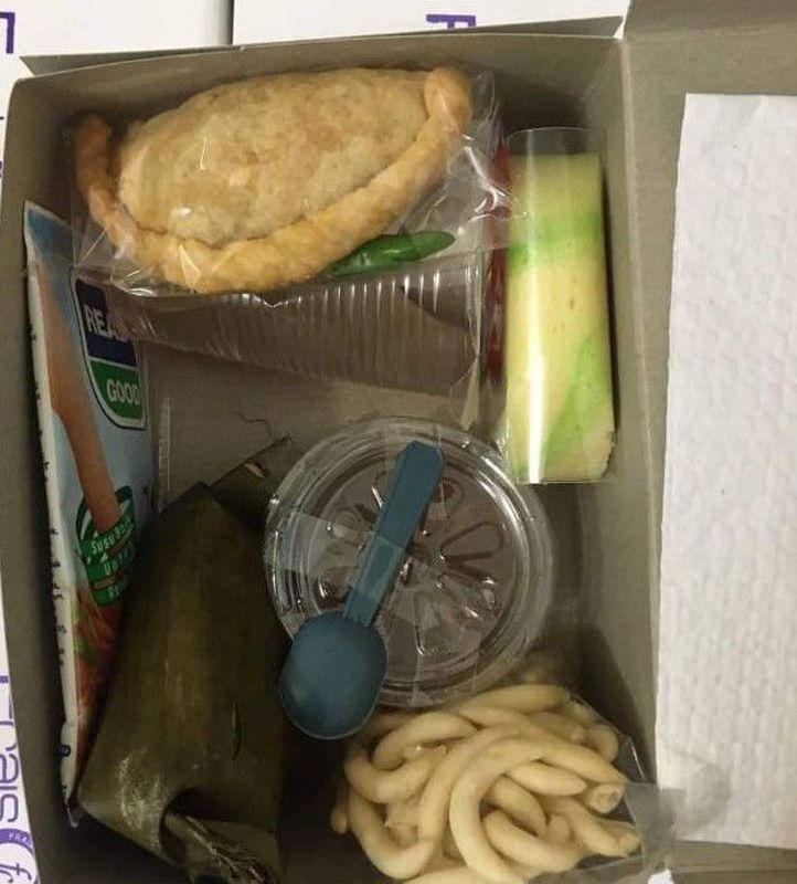 Paket Snack isi 6 (+Aqua)