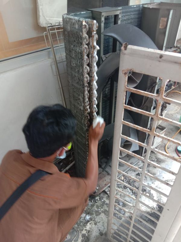 PERBAIKAN AC SPLIT 1,5 PK - 2,5 PK / PENGELASAN PIPA KONDENSOR