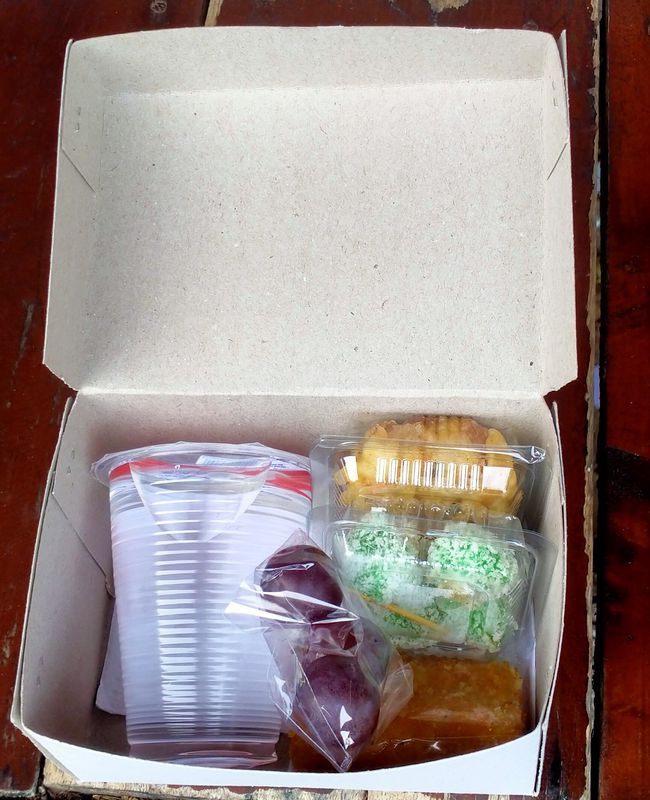 Paket Snack isi 4 (+Aqua)