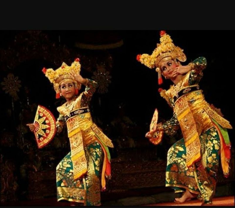 Pakaian Penari Legong