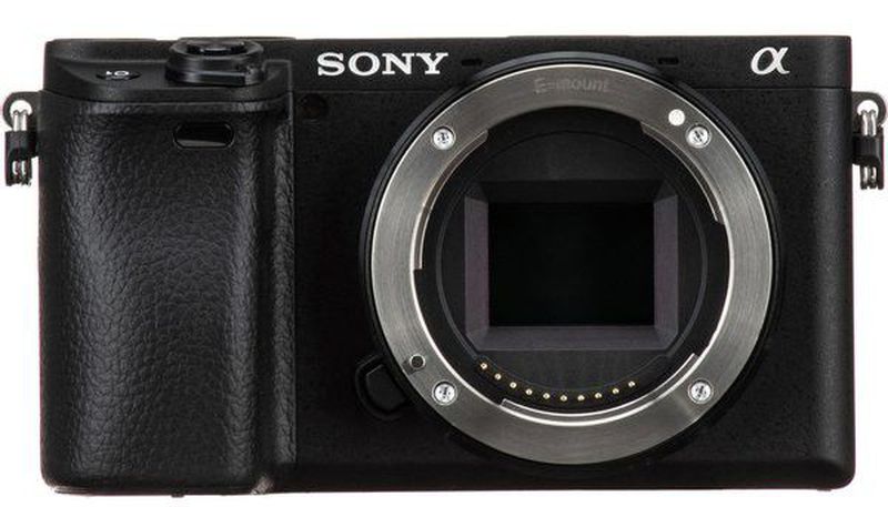 Sony Alpha A6400 + Sony E PZ 18-105mm F4 G OSS Lens Mirrorless