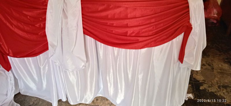 DEKORASI KAIN RUMBAI MERAH PUTIH