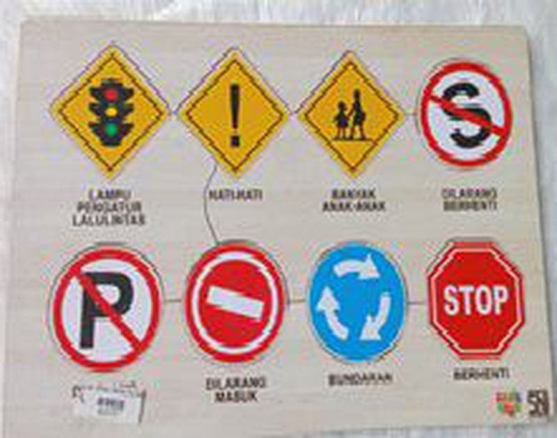 Puzzle rambu-rambu SNI