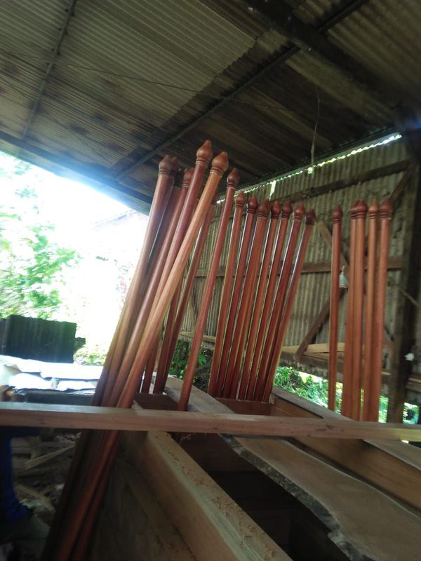 Tiang Bendera Kayu Ukuran 220 cm