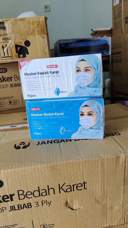 Masker HIjab Medis Onemed 3 Ply Isi 50Pcs Per Box