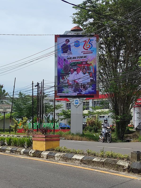 Cetak dan Pasang Costum Baliho Ukuran 4 x 6 Meter