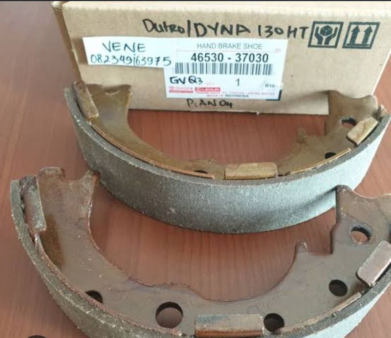 kampas rem belakang Dyna