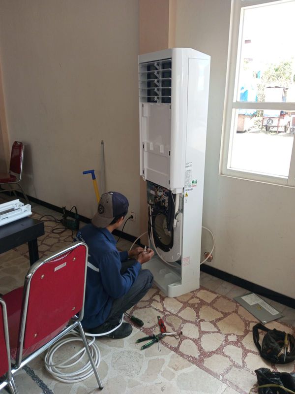 SERVICE AC STANDING