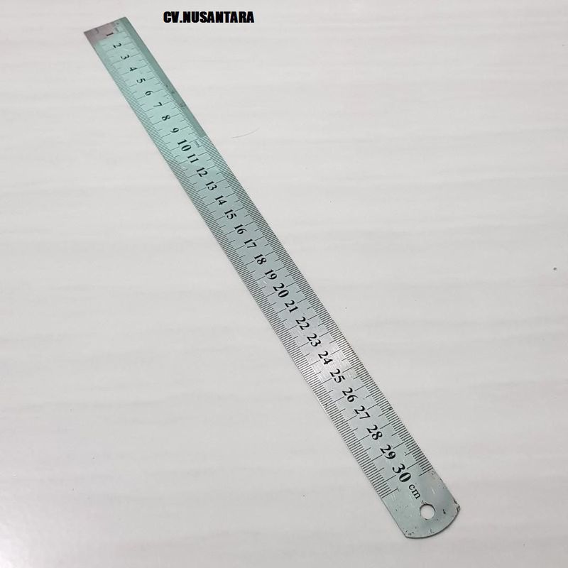 penggaris besi 30cm