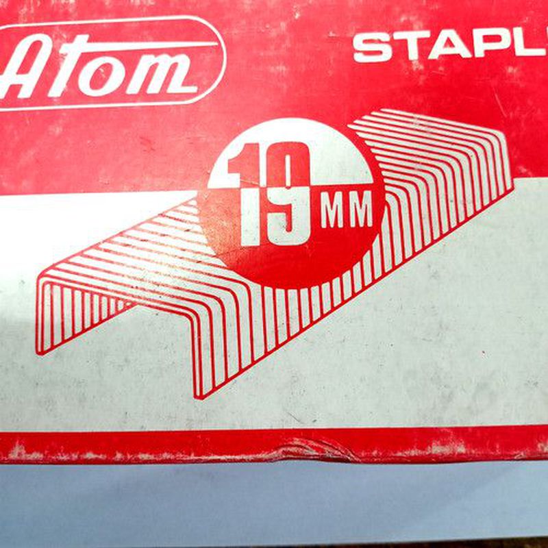 Isi Staples (atom besar)