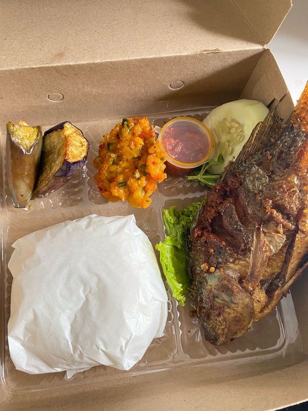 NASI KOTAK KEDAI CIPLUK