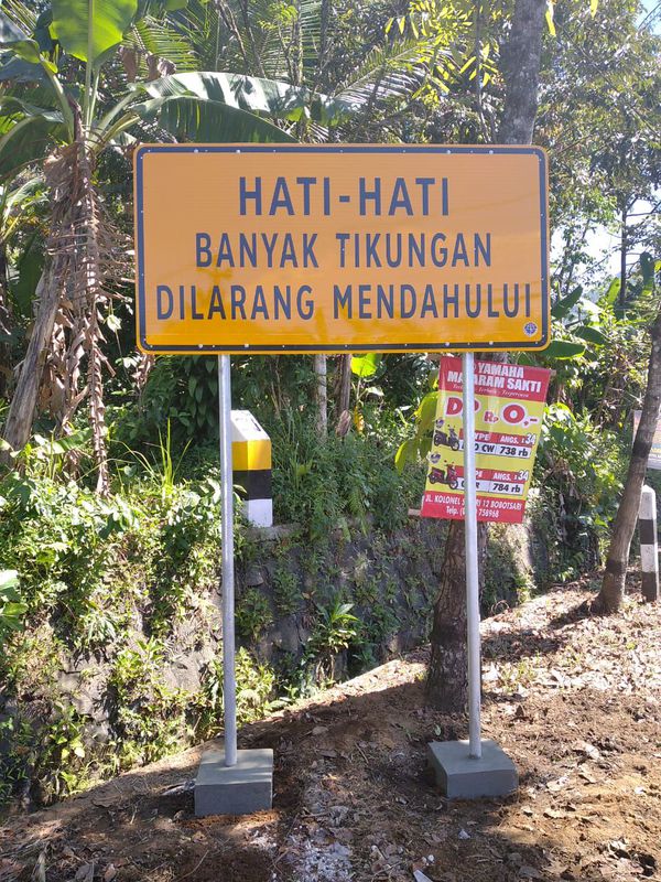 RAMBU 2 KAKI Uk.2 INCH - DAERAH RAWAN KECELAKAAN UK 200 CM X 100 CM