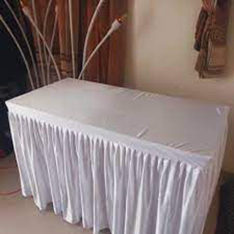 Meja Prasmanan Dengan Sarung