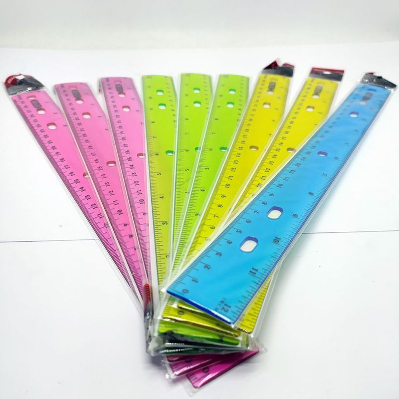 Penggaris mika 30 cm