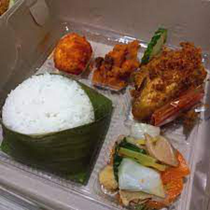 Nasi Ayam Telur
