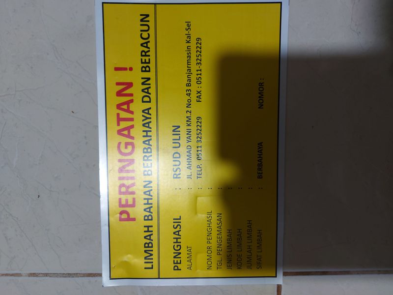 Stiker Sanitasi - Peringatan Limbah Bahan Berbahaya dan Beracun (Lembar)