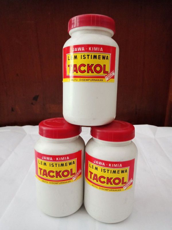 Lem Tackol (Besar)