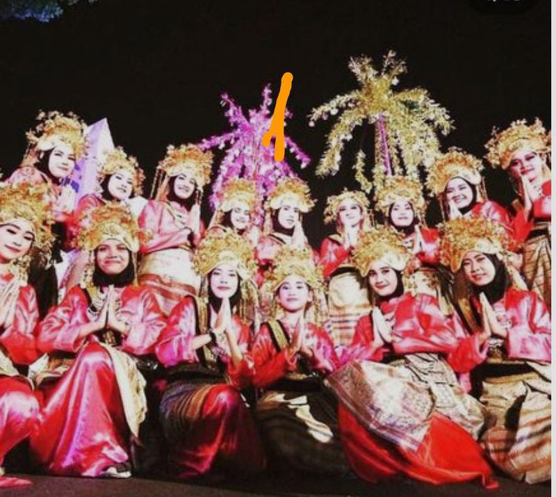 Tari Persembahan/Kreasi Daerah Dengan Musik Pengiring