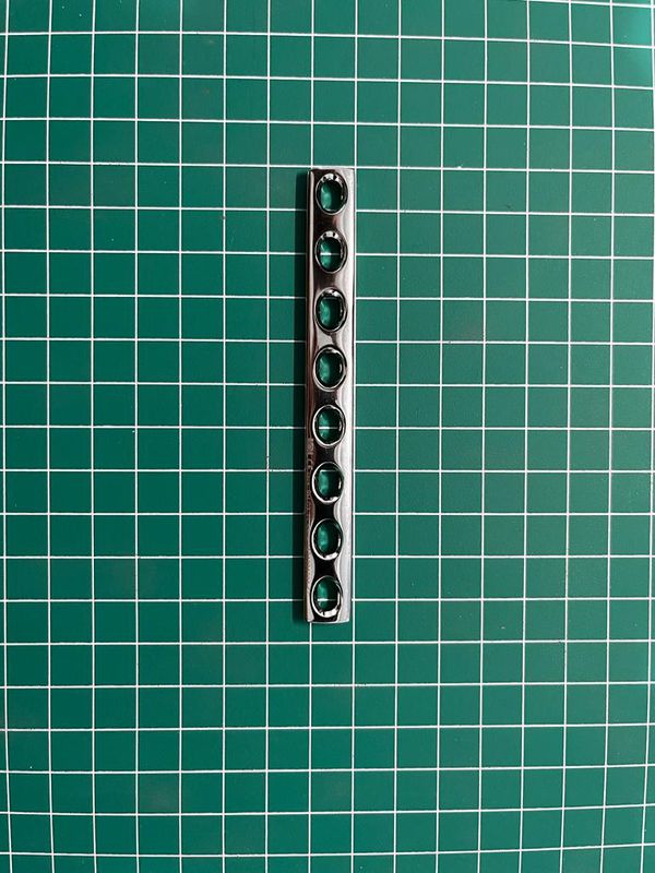 SMALL LIMITED CONTACT DYNAMIC COMPRESSION PLATE STAINLESS STEEL 8 HOLE