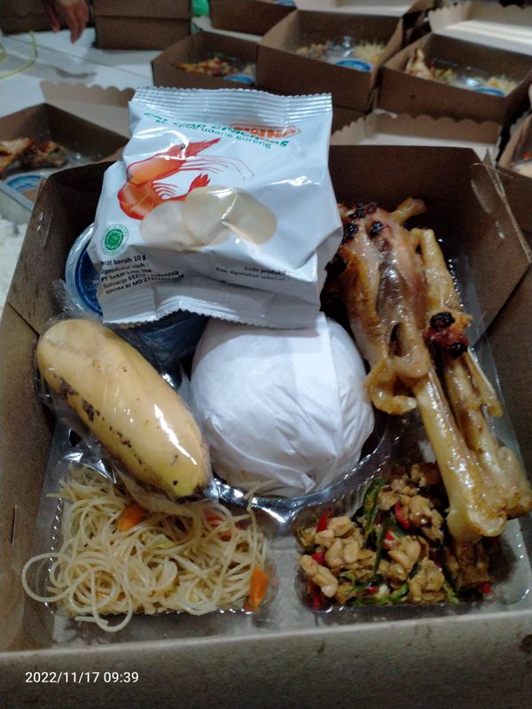 nasi box - Capcay - Telur