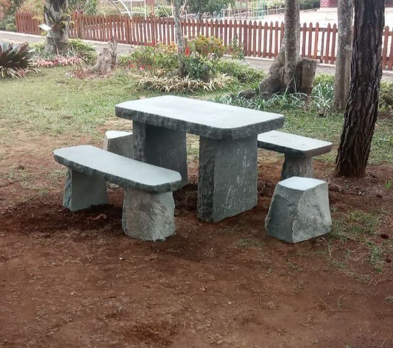 Satu set tempat duduk Batu alam granit