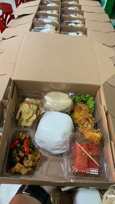 Paket Nasi Box dan Snack Box