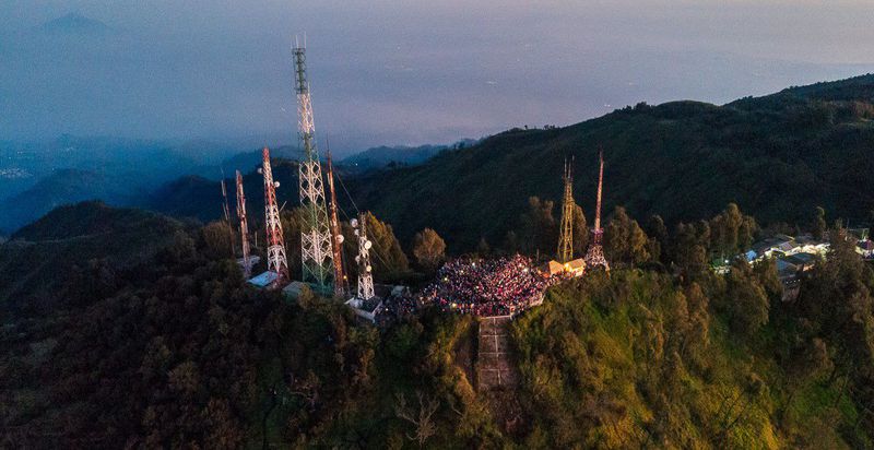 Sewa Tower Shelter Repeater Radio Gn. Penanjakan Bromo