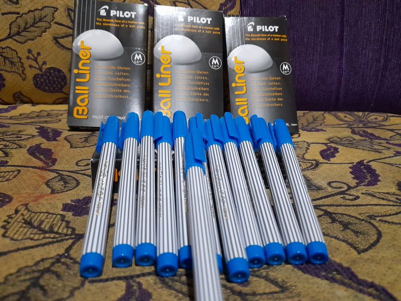 Bulpen Pilot Ball Liner - Hitam