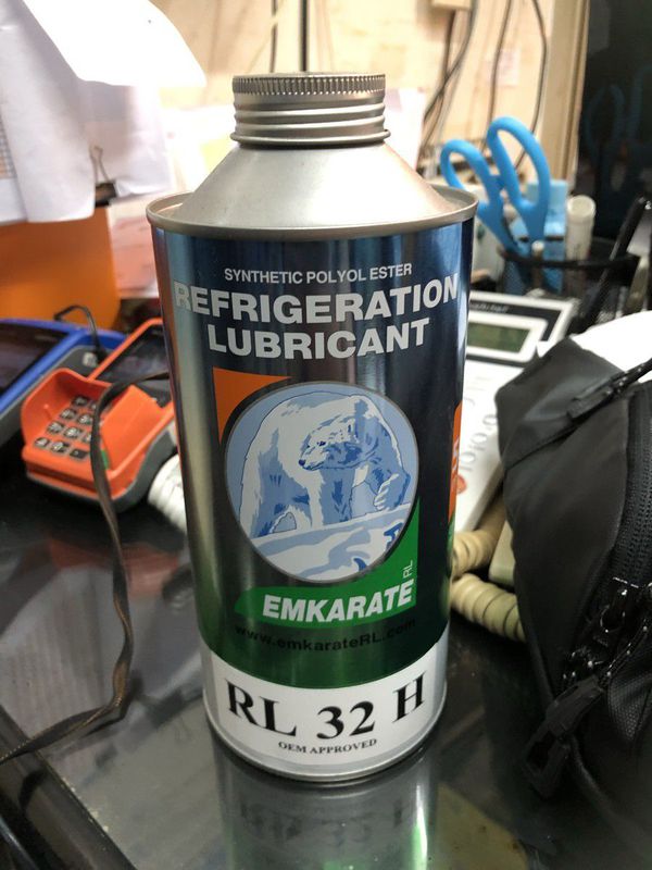 Oli Emkarate 1 liter RL 32 H / Oli comppressor