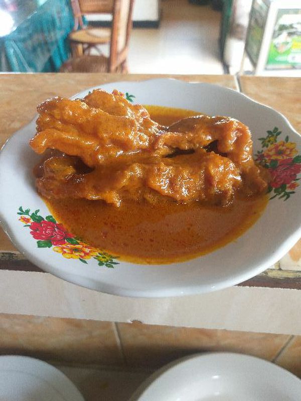 nasi bungkus lauk kikil sapi