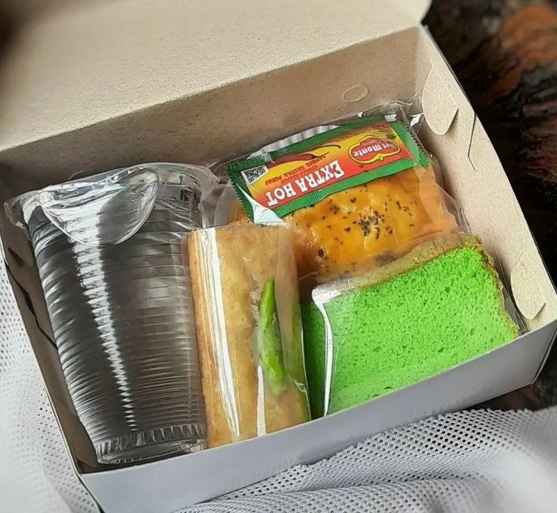 snack box isi 3 plus air mineral