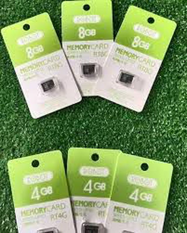 MEMORY CARD ROBOT - 8GB