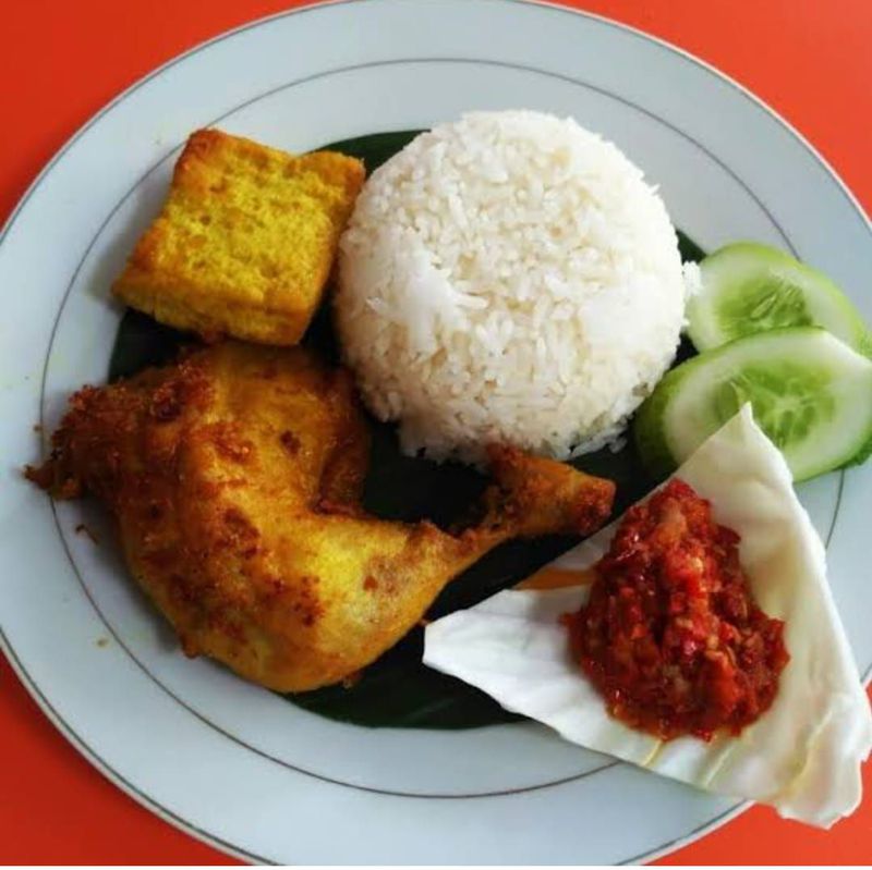 Paket Nasi Ayam Lalapan Khas Gorontalo - Pedas