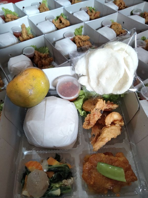 paket nasi box Udang crispy