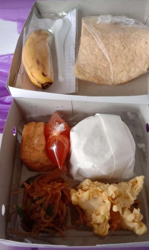paket nasi box dan 2 snack box hemat B